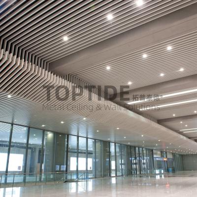 China Waschbare errichtende Wand-Decken-dekorative Materialien verschoben Aluminiumverschluss-zusammen Decken-Fliesen zu verkaufen