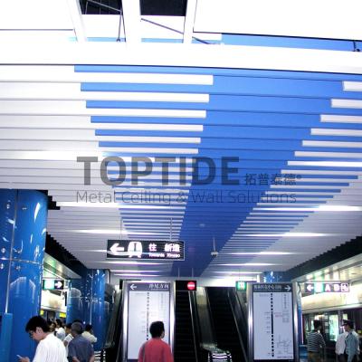 China Microporous van het de Decoratiedak van het Aluminium Akoestische Plafond van de het Metaaldaling Lineaire Plafond Te koop