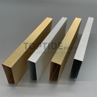 Cina I pannelli per soffitti lineari dorati hanno sospeso il soffitto a forma di U falso di goccia del metallo in vendita