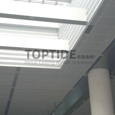 Cina Cavo perforato foro esagonale di alluminio in espansione su ordine Mesh Ceiling Designs in vendita