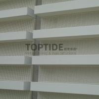 China 2.5mm Thickness Aluminum Decorative Panel Integrated Linear Strip Kitchen Wall Cladding for sale