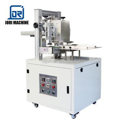 China FACTORY PRICE HOT MELT GLUE BOX SEALING MACHINE FOR SIP PANEL for sale
