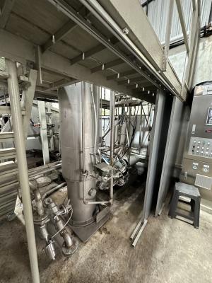 China Vertical Package Yarn Dyeing Machine Water Saving High Temperature Dyeing for sale