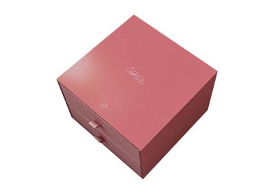 Cina Scatola d'imballaggio rigida del nastro di Art Paper Packaging Box With con Matt Lamination in vendita