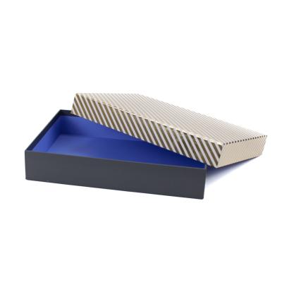 Cina Contenitore di regalo barrato oro elegante della camicia di 9x13 Kraft in due pezzi in vendita