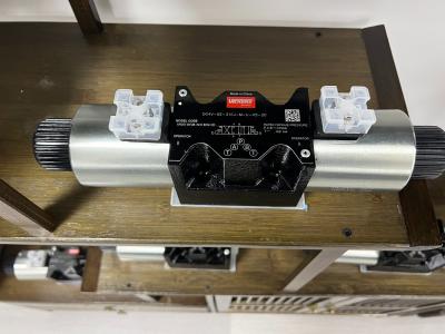 China Hydraulic Control Solenoid Valve Dg4V-5s-31cj-M-U-H5-20 for Industrial Machine Control for sale