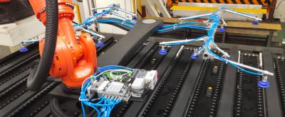 China De Inrichting van de de Schroevedraaieroplossing van de handrobot voor het Begrijpen van Zonnepanelen in Photovoltaic Industrie Te koop