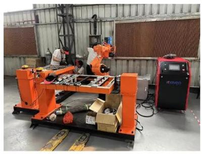 Cina saldatrice automatico del laser di asse del sistema automatico 6 della saldatura a laser della fibra 2000W per l'alluminio del metallo in vendita