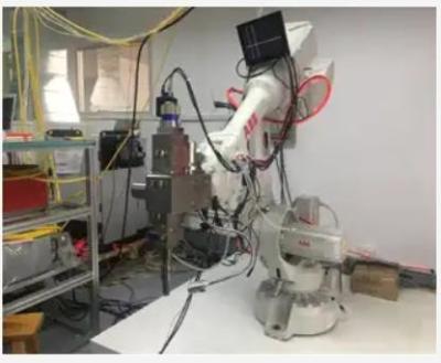 Cina Braccio del robot di asse del sistema automatico ABB Kuka Fanuc 6 della saldatura a laser della fibra   Profondità 0.04-6mm in vendita