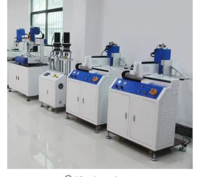 中国 英国ボディ自動ねじ機械が付いているねじ留め具のロボットをきつく締めること 販売のため