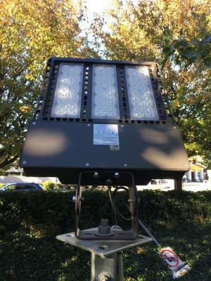 China Exterior LED Parking Lot Flood Lights 300W 36000 Lumens 4000K 120V Wet Location IP65 for sale
