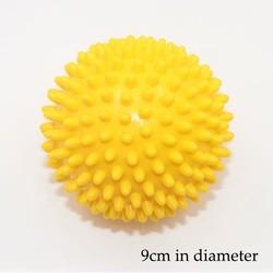 Cina Il multiplo di Amazon colora la palla appuntita di massaggio del rullo del piede del silicone molle di forma fisica in vendita