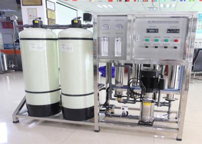 Cina Macchina UV di purificazione della pianta del sistema a acqua del RO dello sterilizzatore per bere 1000LPH in vendita