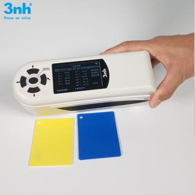 Cina Colorimetro portatile del software del PC del tester di differenza di colore NH310 con la formula di differenza di colore in vendita