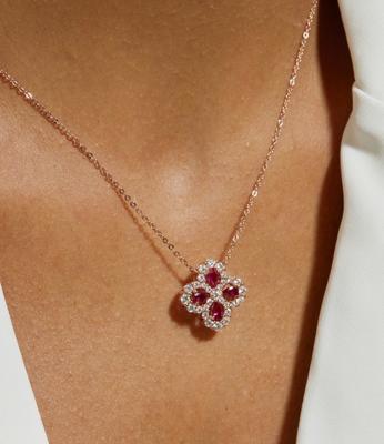 Cina Clover Cultivation Red Treasure Necklace S925 Silver Color Pendant Collarbone Chain in vendita