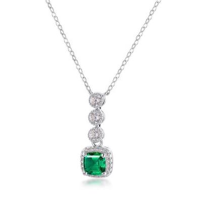 China Emerald Retro Pendant Clavicle Chain in 925 Silver with Pave Setting Inlay Technology for sale