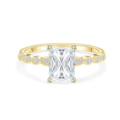 China Vintage Handmade 18K Gold Baguette Cut Stone Engagement Ring Vintage Style for Women for sale
