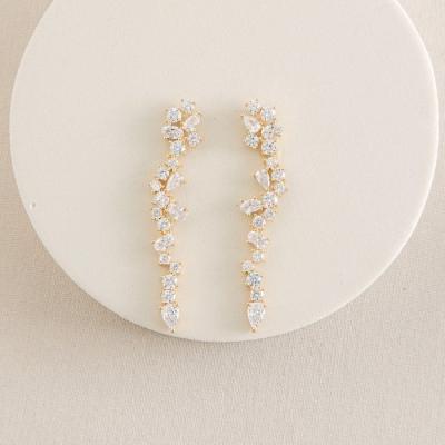 Cina Cluster Drop Bridal Statement Orecchini Bianco Cubico Zircone ottone Orecchini personalizzati in vendita