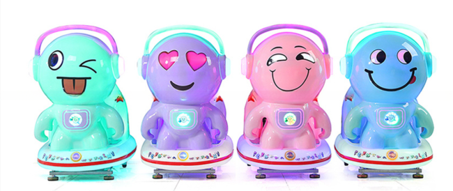 Front view of MP5 drawing screen kiddie ride