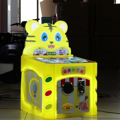 Quality Factory price coin arcade cute tiger hitting machine playing cards game machine for sale