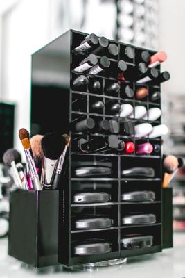 China High clear customized acrylic spinning lipstick holder rotatable makeup organizer for sale