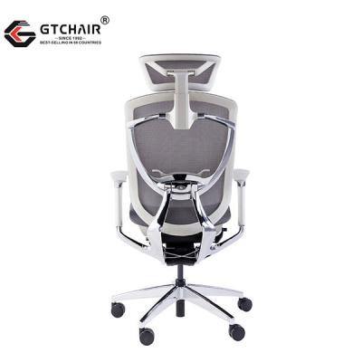 Cina Le sedie ergonomiche regolabili di altezza hanno cromato l'ufficio Mesh Rolling Wirh Headrest della parte girevole in vendita