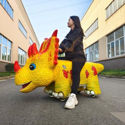 Cina Dino World Electric Ride Animatronic Dinosaur Scooter 100kg Carico in vendita