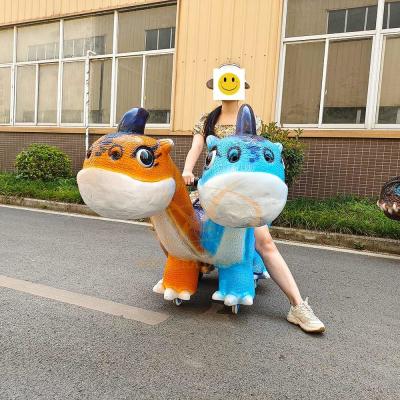 Cina Animatronico personalizzabile Dinosauro camminante Per parchi di divertimenti 100 kg Capacità in vendita