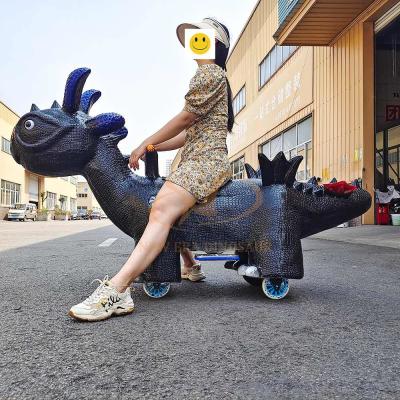 Cina 100 kg carico di dinosauro elettrico per i parchi a tema 350W motore grande giro su dinosauro in vendita