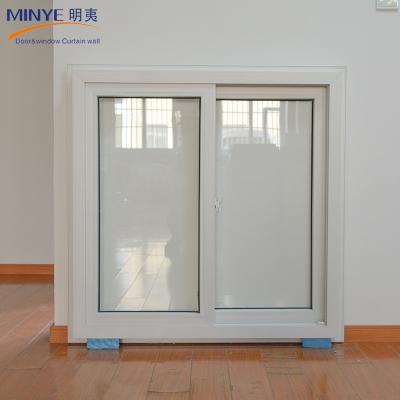 China REHAU Ventana corredera de PVC personalizable y duradera con parrillas de acero inoxidable en venta