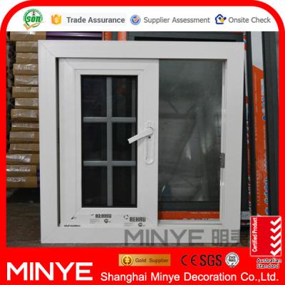 China REHAU Ventana corredera de PVC personalizable y duradera con parrillas de acero inoxidable en venta