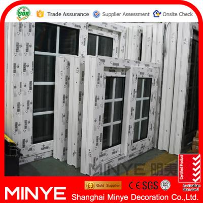 China REHAU Ventana corredera de PVC personalizable y duradera con parrillas de acero inoxidable en venta