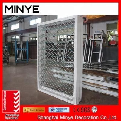 China Janela de alumínio com malha de ladrão personalizável e padrão de abertura horizontal à venda