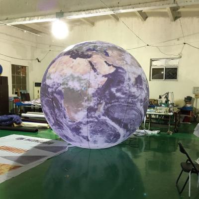 Cina Logo personalizzato Pallone gonfiabile gigante Volante Led Light Elio Pallone bandiera gonfiabile in vendita