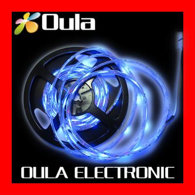 Cina 5050 Impermeabile striscia flessibile LED luminoso 50000 ore con 110-120 gradi, Warm White in vendita