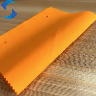 Cina Materiale tessile a base di materie prime Tessile impermeabile con rivestimento in PU di tessuto di taslone 228T 100% tessuto di nylon tessuto di taslone in vendita