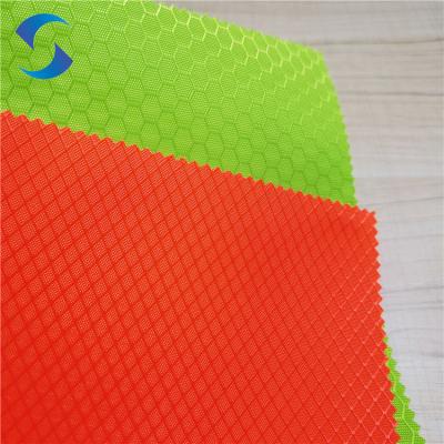 Cina 148gm Diamond Honeycomb Pattern Outdoor 100 Polyester Oxford Tessuto Per Borsa in vendita