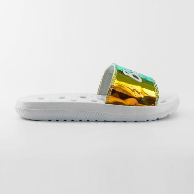 China Dame White Hollow Sole Schokbestendige EVA Slide Sandal For Shower Te koop