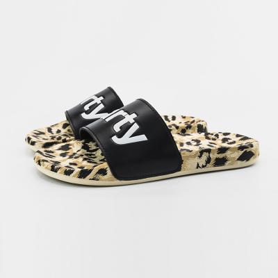 China Do partido liso respirável da sandália da corrediça de EVA da cópia do leopardo das senhoras sapatas à moda à venda