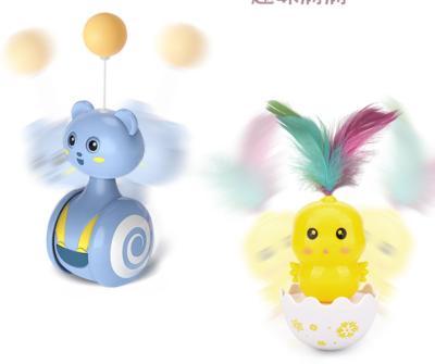 Chine 360° automatique interactif roulant Cat Toy Ball With Feather pour les chats d'intérieur à vendre