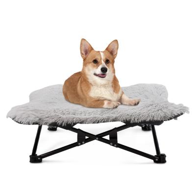 Cina Il cane allevato modellato pieghevole marzo della culla del cane del letto del cane elevato peluche dell'inverno di Autumn And inserisce il letto modellato in vendita