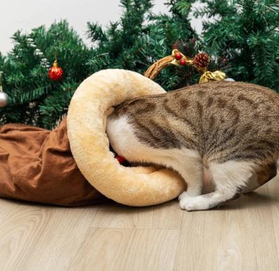 China Fleece Warm Covered Cat Snuggle Sack Indoor For Cold Weather for sale