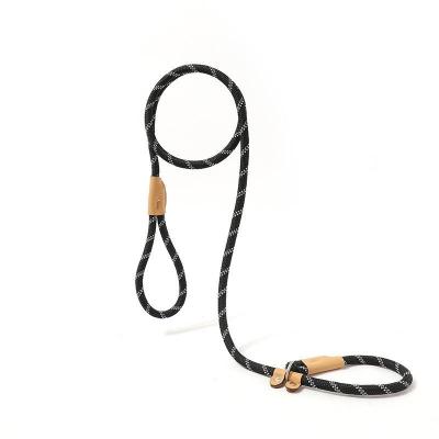 Cina Animali da compagnia Nylon robusto e resistente Leash High Quality Traction Rope per cani e gatti in vendita