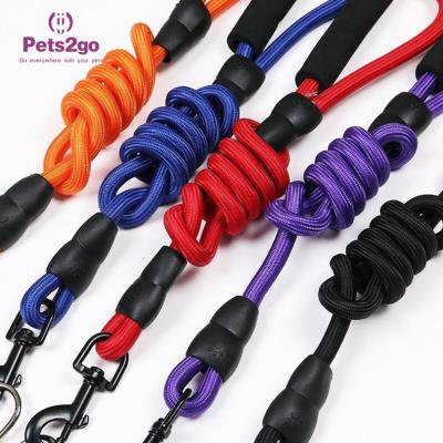 中国 Sのサイズのナイロンは500cm*1cm犬の鎖ロープに貯蔵した 販売のため