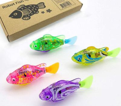 Cina Il meglio ha condotto Cat Interactive Swimming Fish Toy leggera per i gatti in vendita