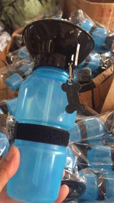 Cina Tazza bevente dell'animale domestico di compressione del bevitore 500ml dell'animale domestico dell'animale domestico all'aperto portatile della tazza bevente in vendita