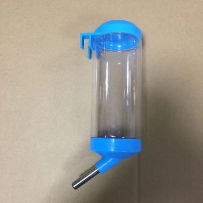 China Pet Can Hang Dog Water Bottle Water Bottle Rabbit Pet Simple Hanging Cage Ball Drinking Water Bottle 500ml for sale