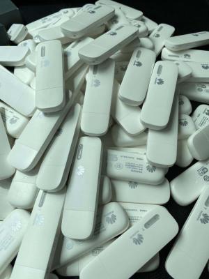 Cina HSPA /HSPA/UMTS 2100/900 MHz sbloccato Huawei E82313G USB Modem Wingle Stick per il wireless in vendita