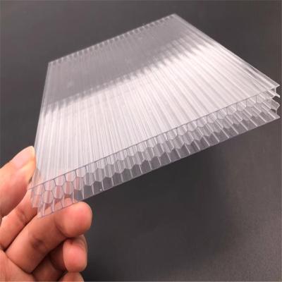 China Skylight Polycarbonate Sheet / Pc Sheet Lightweight with UV Protection Double Polished Surface for sale