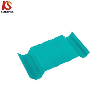 China Folhas de telhado corrugadas de UPVC anti-corrosivo e insonorizado ASA para telhados simples com 700.000 kg de peso bruto do pacote à venda